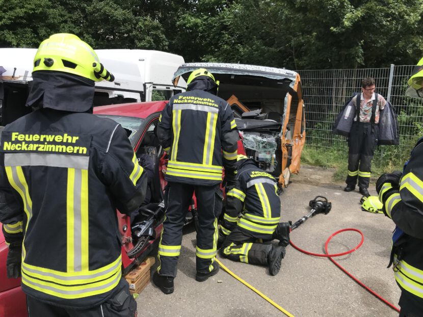 Übung Technische Rettung VU – Freiwillige Feuerwehr Neckarzimmern